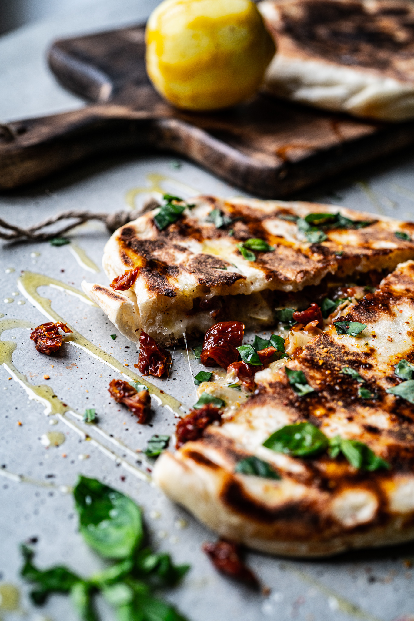 Mediterran gefülltes Naan: Motion Cooking